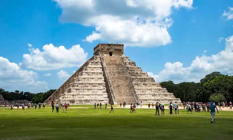 Cancun in April: Weather, Sargassum, Easter Crowds & Tips