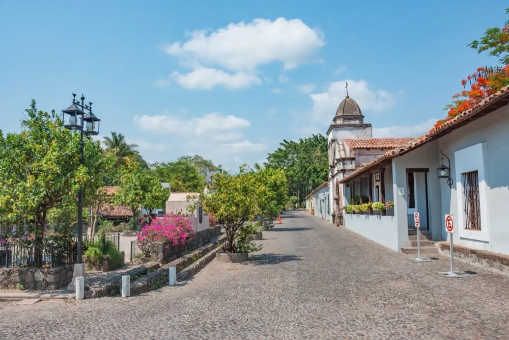 Colima 2026: Volcanoes, Comala, Tuba & Safety