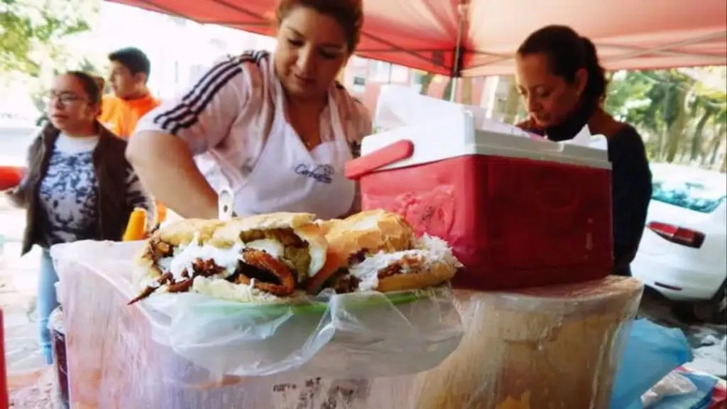 Guajolota: Mexico City's Tamale Breakfast Sandwich (What It Is + Where ...