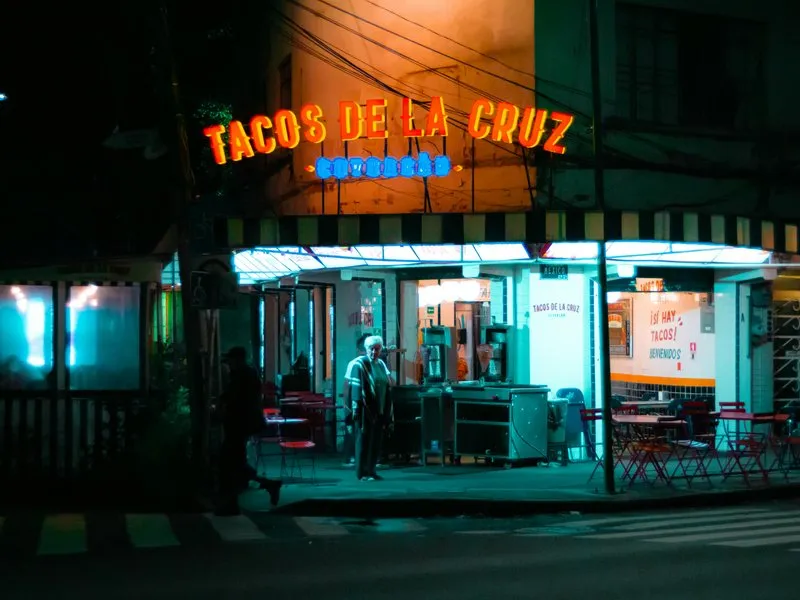 Mexico City Food Guide 2026: Best Food, Street Tacos, Markets & Restaurants